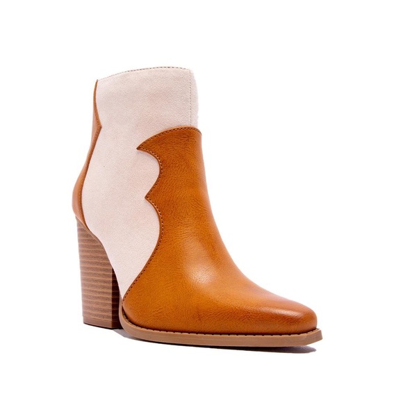 Qupid | Shoes | New Western Booties Quipid Beige And Brown Block Heel ...